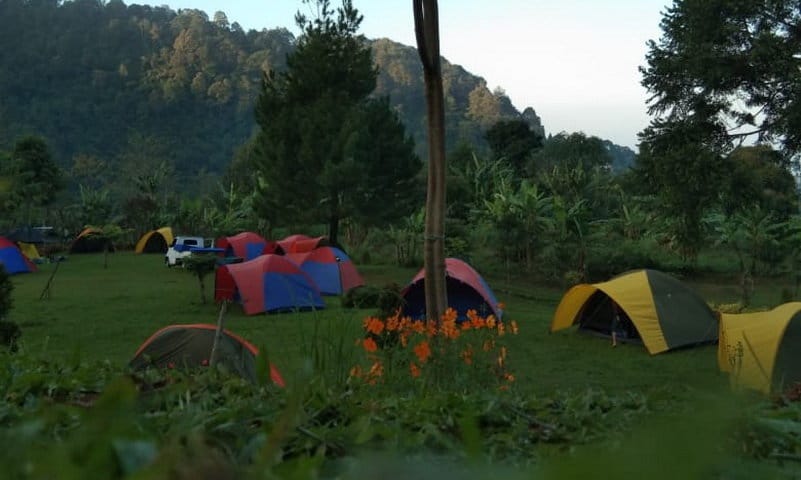 Curug Naga Camping Ground ; Tempat berkemah di komplek air terjun curug ...